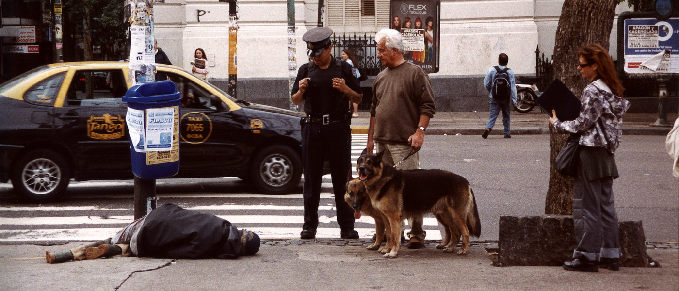 BIENALSUR. Archivo Filoctetes: Artes Vivas, Espacio Público Y Documentación
